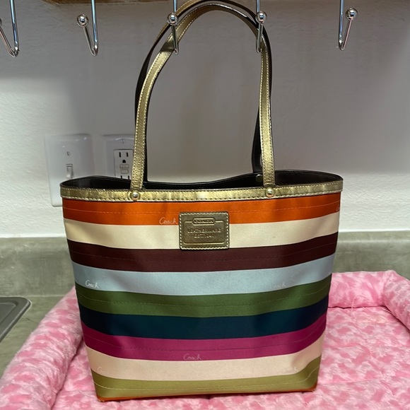 Coach | Bags | Signature Colors Coach Bag With Matching Wristlet In ...